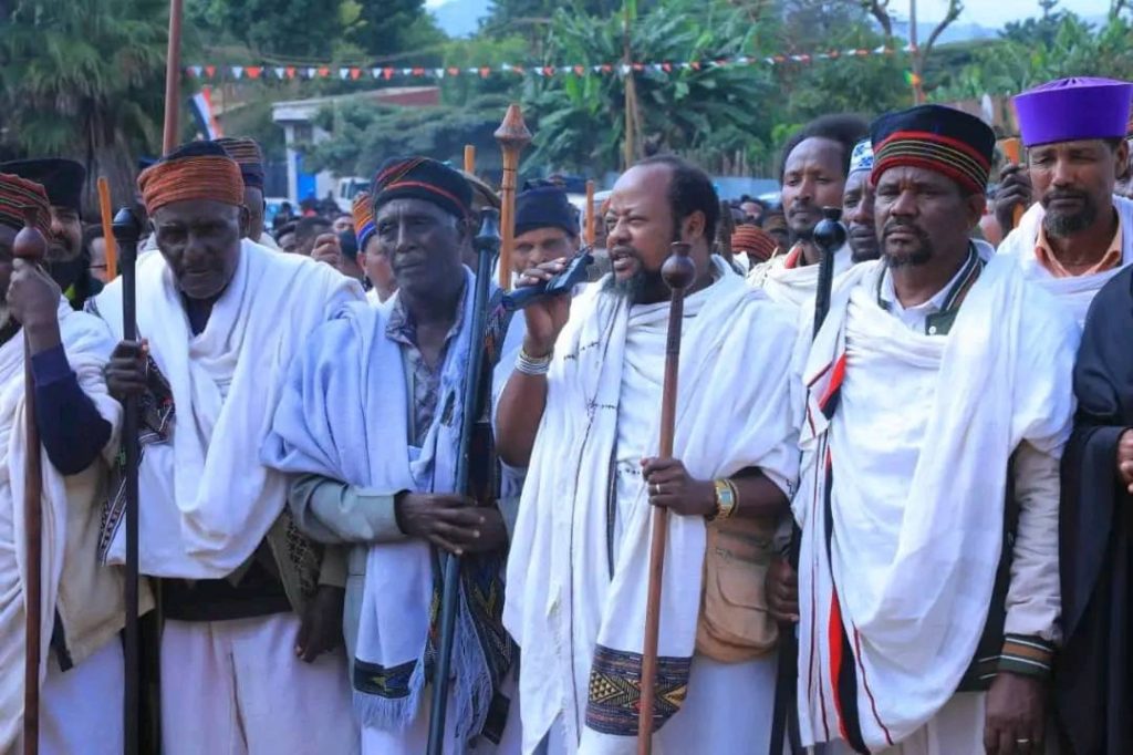 Waliif owwaannee imimmaan harmee haa qoorsinu jedhan jiraattoonni Gujii ...