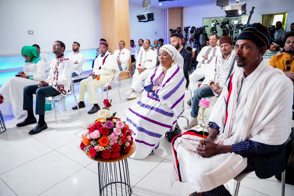 Irreechi falaasama Oromoon madaala uumamaa eeguun hariiroo uumaa waliin ...
