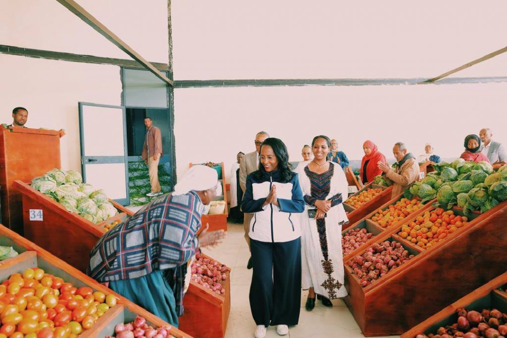 Kantiibaa Adaanech Abeebeen Haadholii gabaa gullitirratti hirmaataniif ...