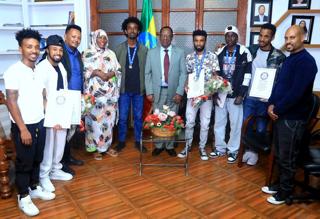 Ethiopian circus troupe registered on Guinness World Records – Welcome ...