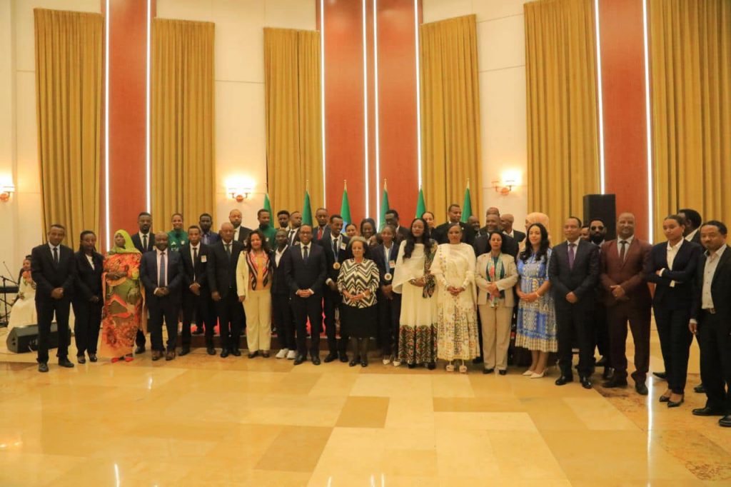 President Sahle-Work handed over recognition, prize to Olympians ...