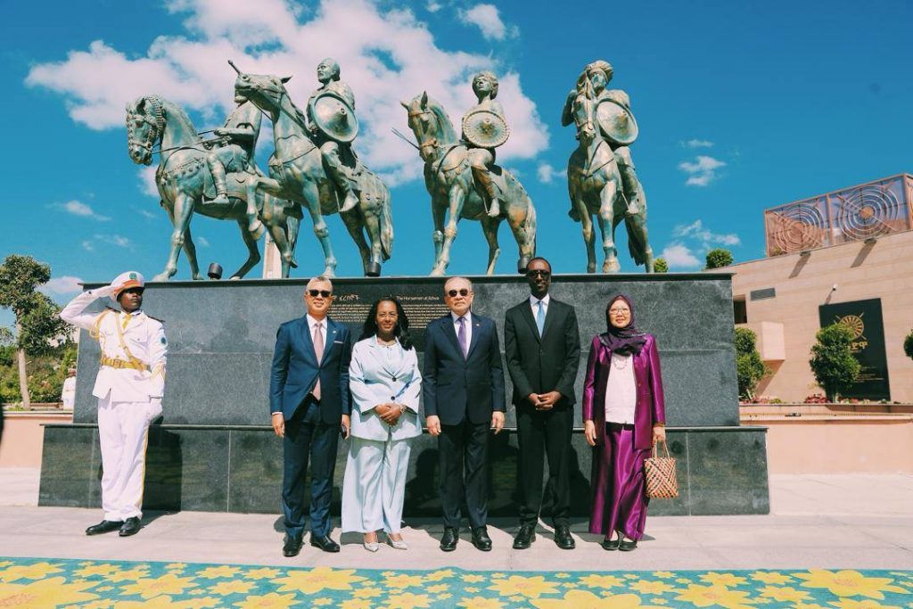 Malaysian PM Anwar Ibrahim visits Adwa Victory Memorial Museum in Addis ...