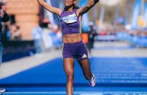 Medina Eisa leads Ethiopian 1–2 finish in 5000m at London Diamond ...